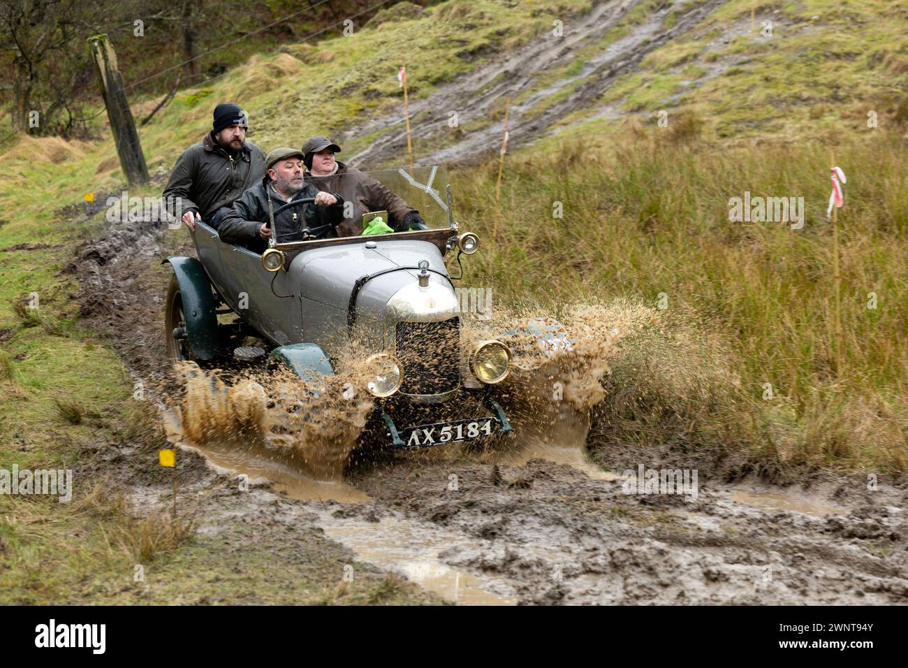 03/24 Russell Hennessy fährt einen 1802 ccm starken 1923er MORRIS ...