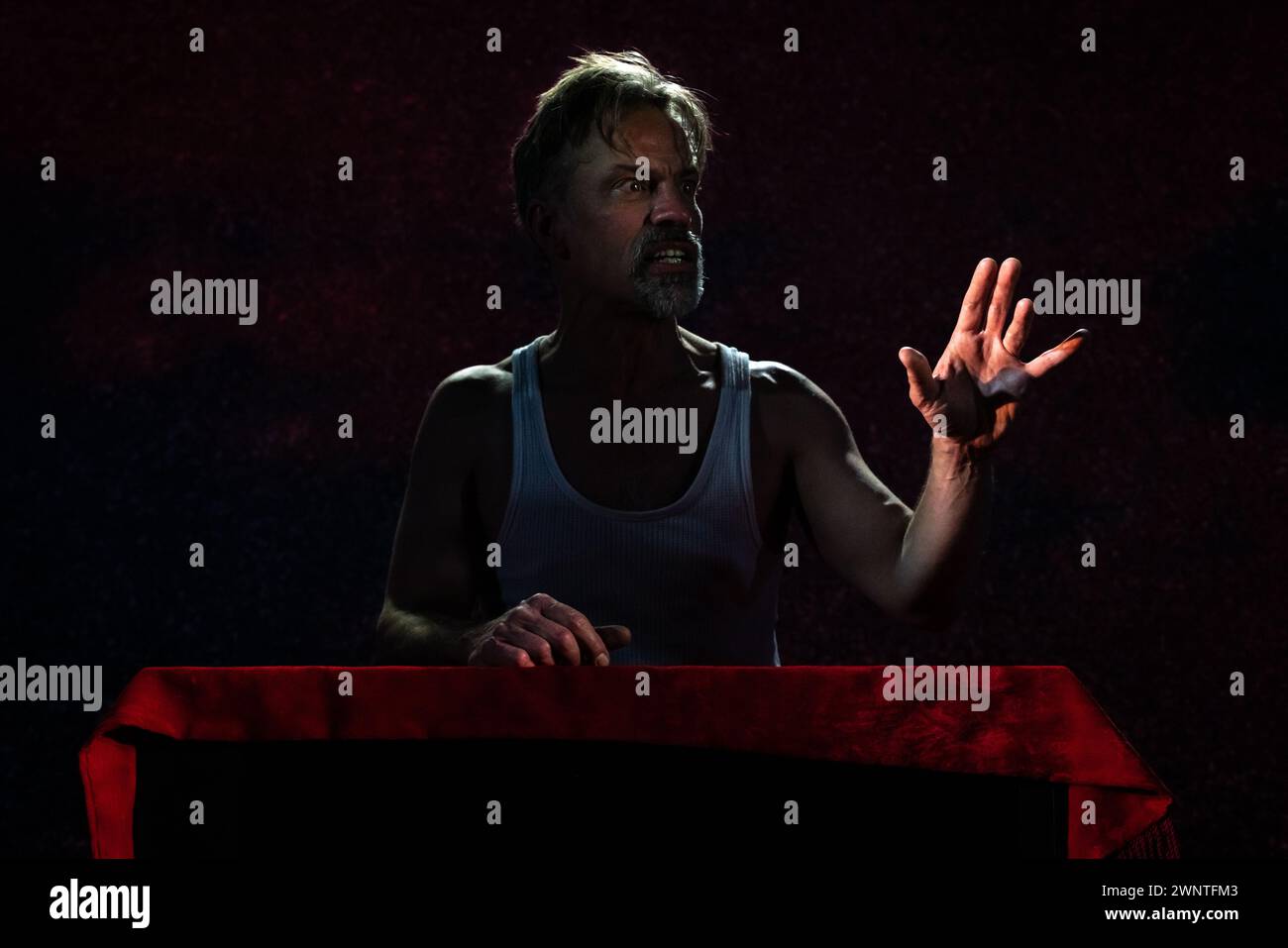 Mostra la storia della passione di cristo -Fotos und -Bildmaterial in ...