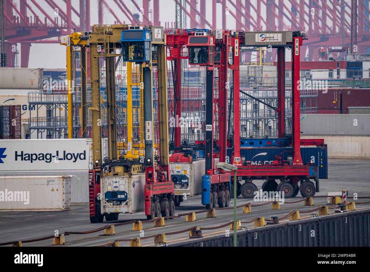 Containerterminal im Seehafen Bremerhaven, Eurogate Container Terminal ...