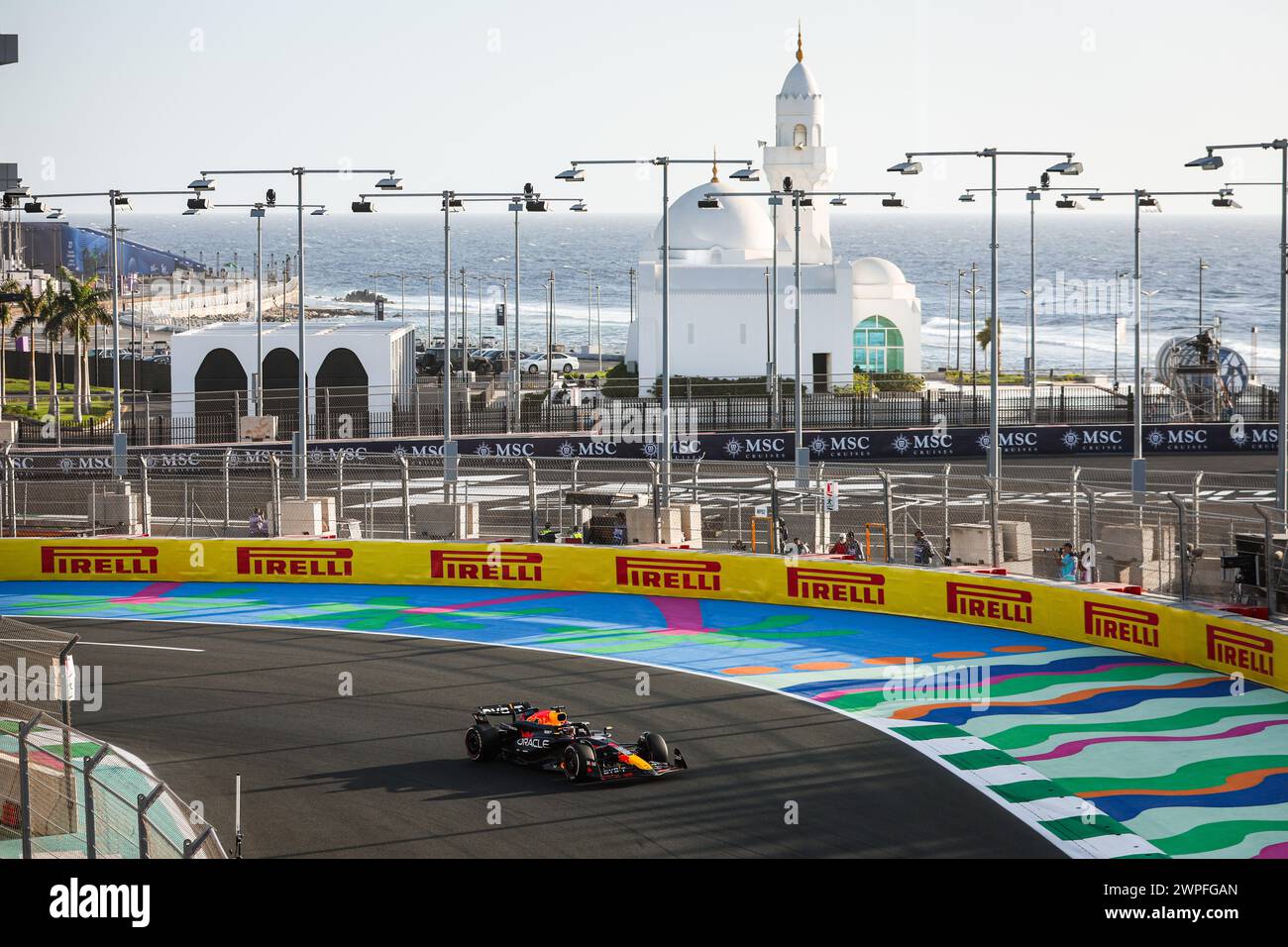 01 VERSTAPPEN Max (nld), Red Bull Racing RB20, Action während des Formel 1 STC Saudi Arabian ...