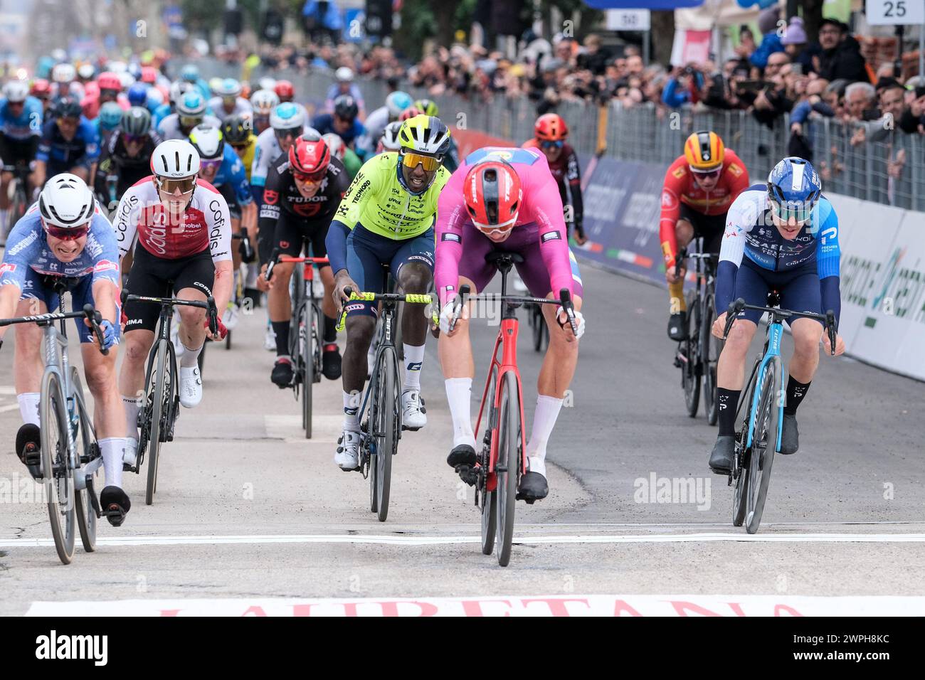 Tirreno adriatico 2024 -Fotos und -Bildmaterial in hoher Auflösung – Alamy