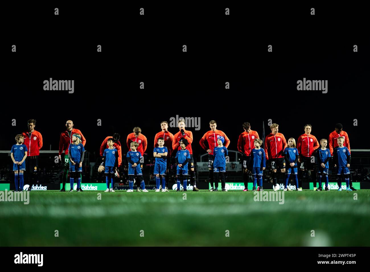 Hvidovre, Dänemark. März 2024. Die Spieler des FC Nordsjaelland stehen ...