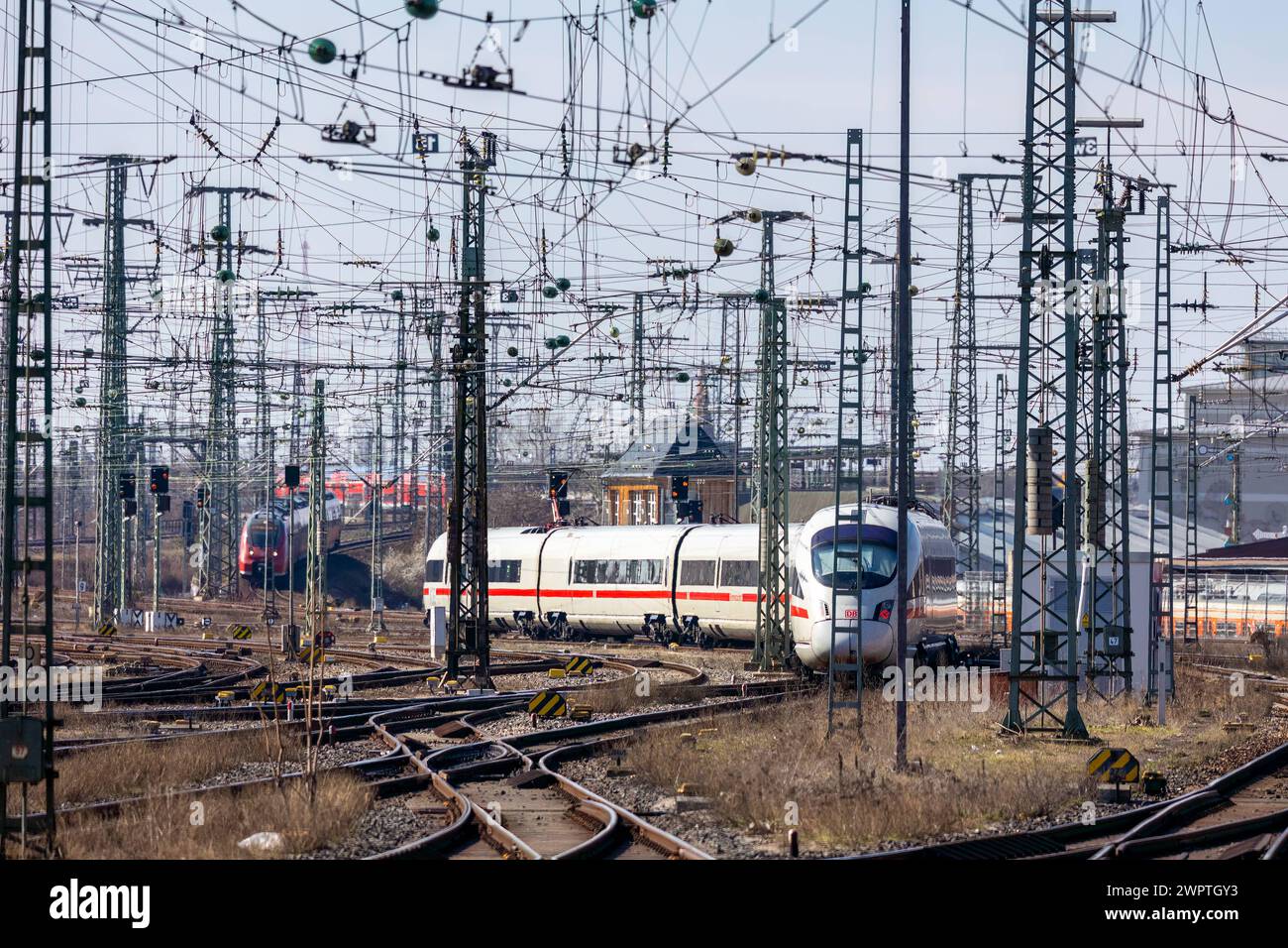 Nach dem Ende Streiks der GDL bei der Deutschen Bahn der Fernverkehr und Nahverkehr ist wieder ...