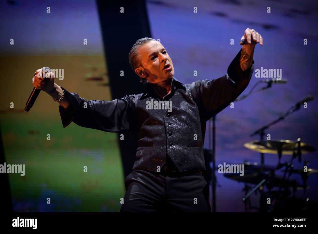 Depeche Mode Dave Gahan - Memento Mori World Tour 2024 - live in der ...