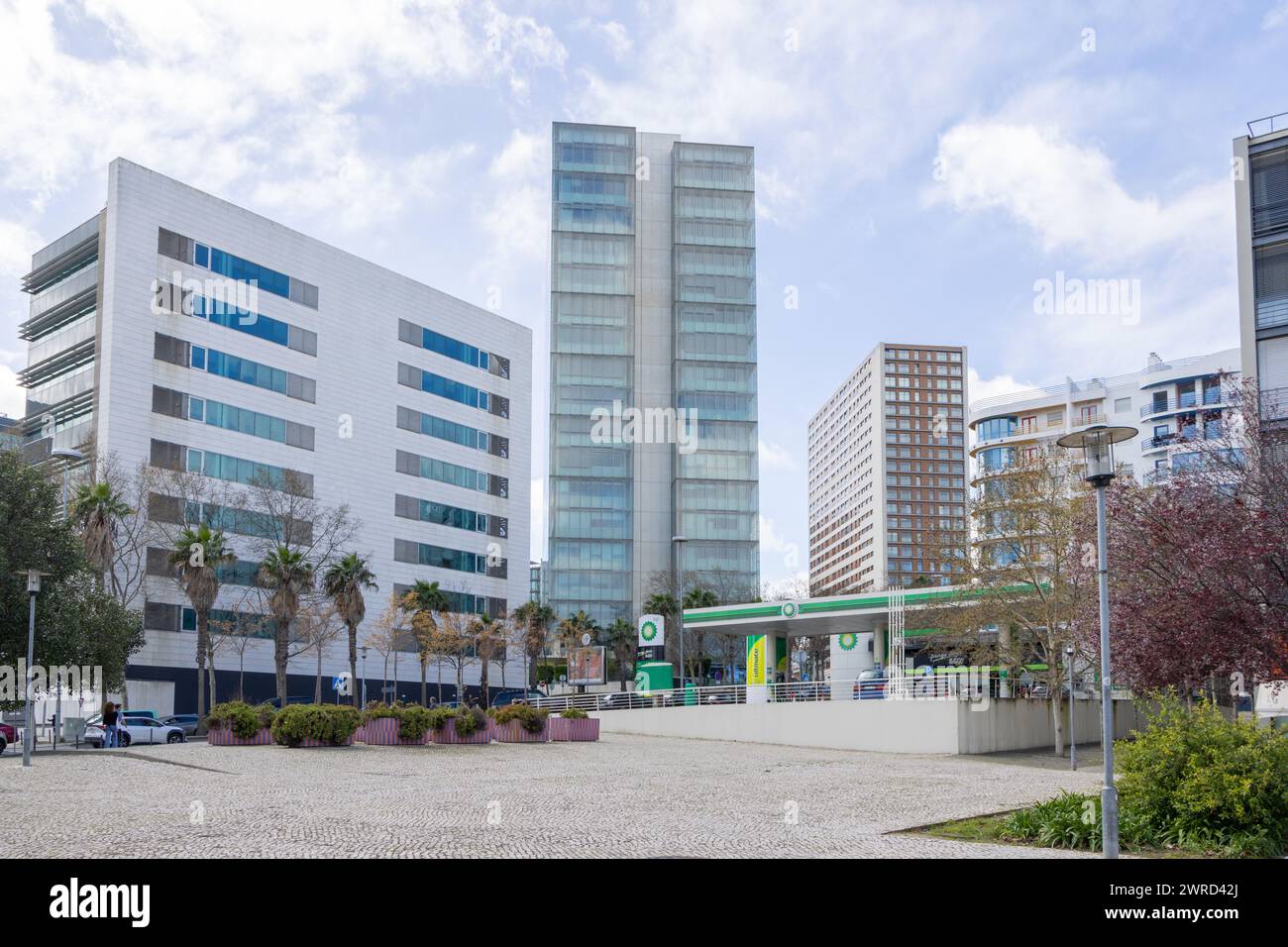 Moderne bp tankstelle -Fotos und -Bildmaterial in hoher Auflösung – Alamy
