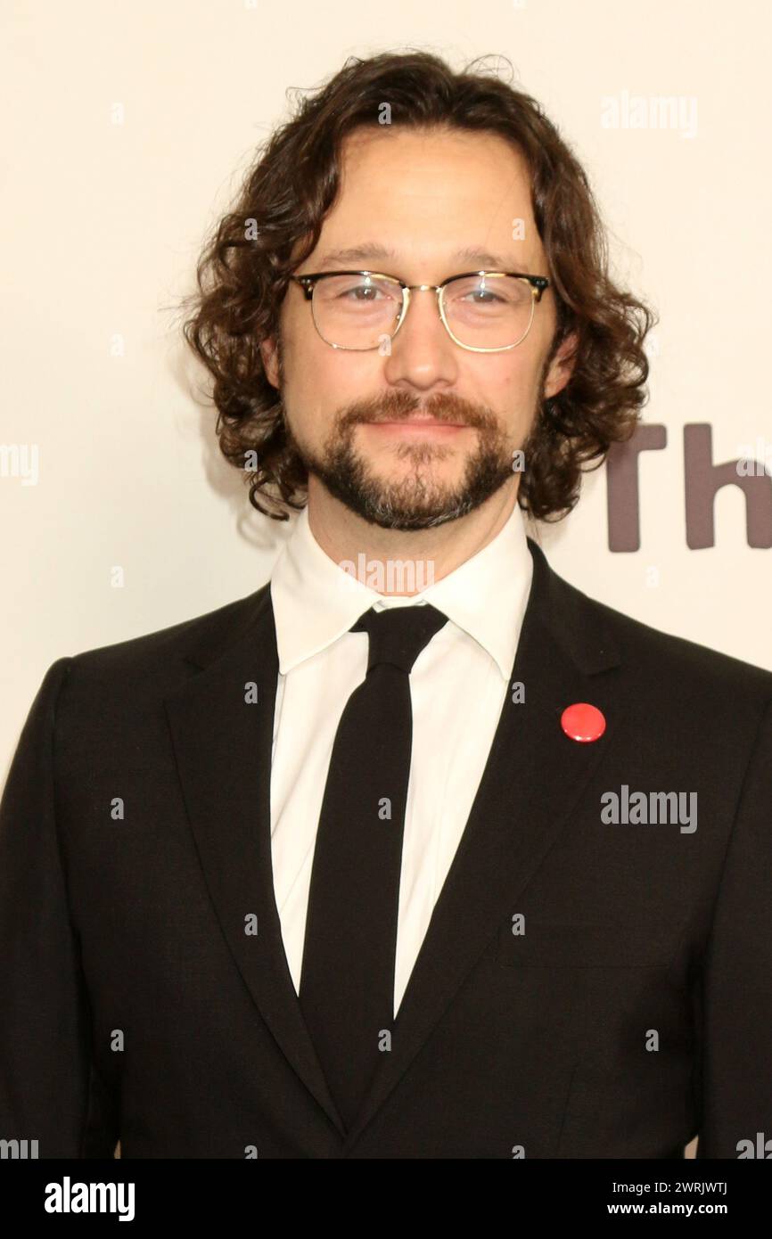 LOS ANGELES - 6. JAN: Joseph Gordon-Levitt bei der Art of Elysium ...