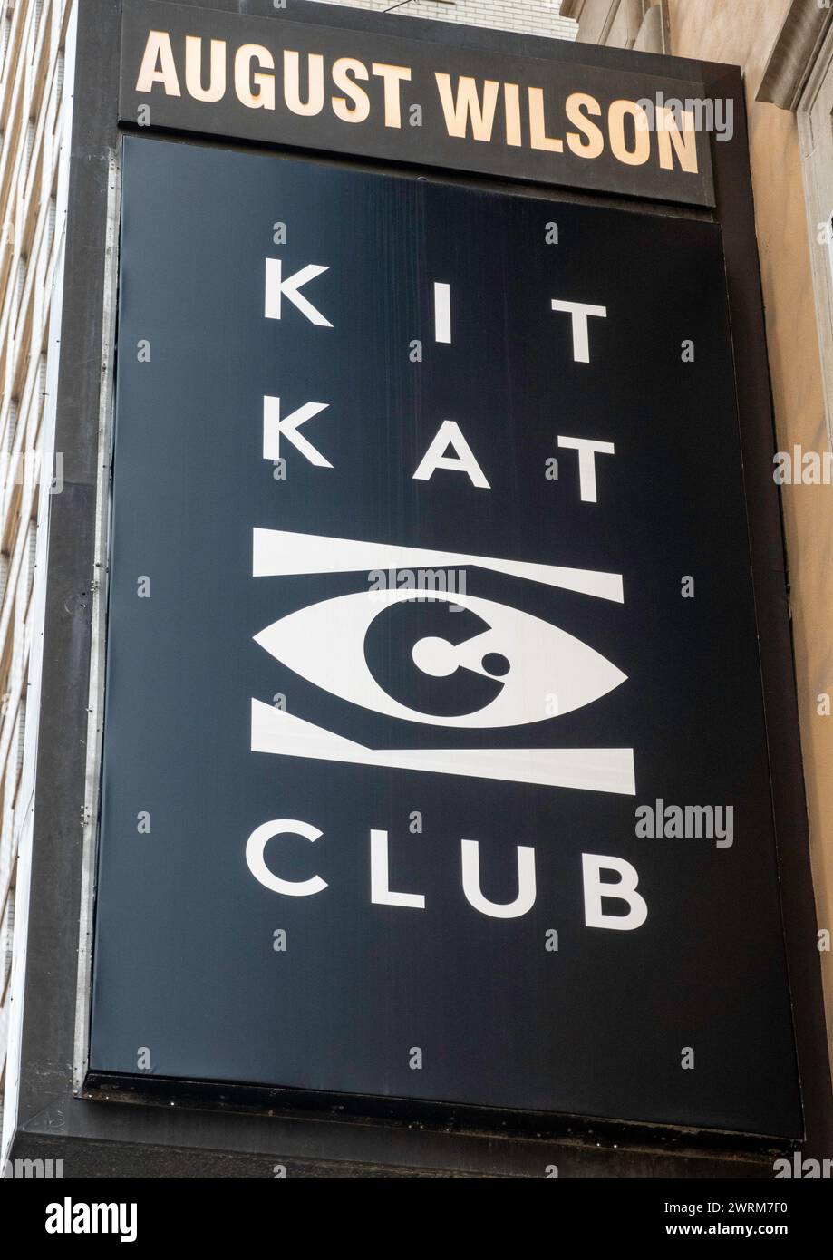 Kabarett im kit kat club -Fotos und -Bildmaterial in hoher Auflösung ...