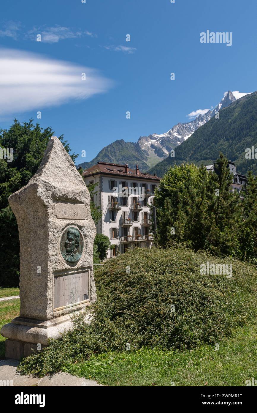 Monument jacques balmat chamonix mont blanc french -Fotos und ...