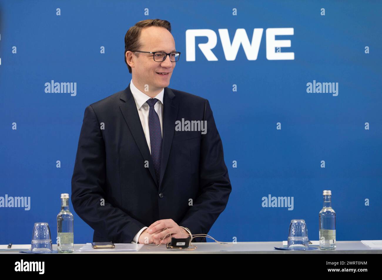 Dr. Markus KREBBER, Vorstandsvorsitzender, CEO, Bilanzpressekonferenz ...