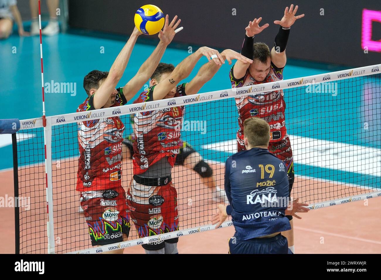 Oleh plotnytskyi volleyball -Fotos und -Bildmaterial in hoher Auflösung – Alamy