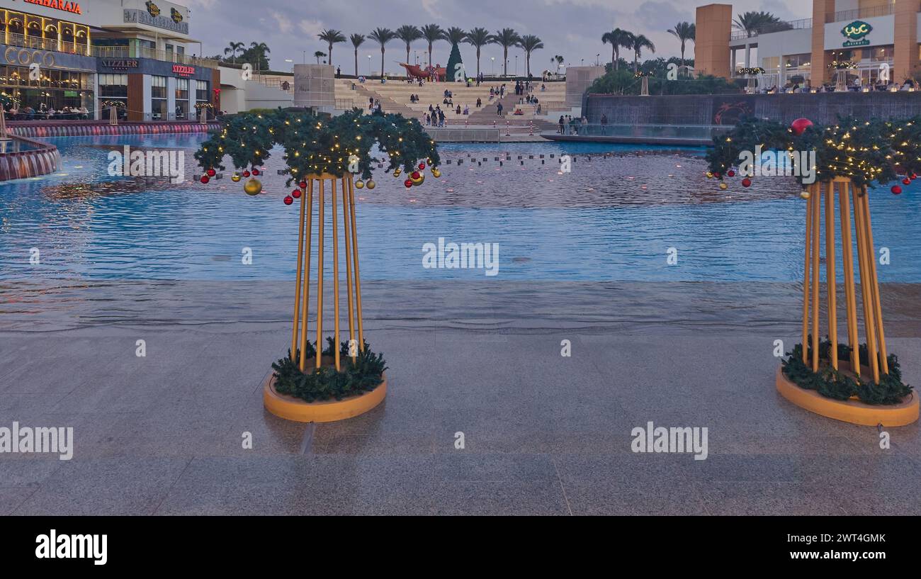 Brunnen restaurants -Fotos und -Bildmaterial in hoher Auflösung – Alamy