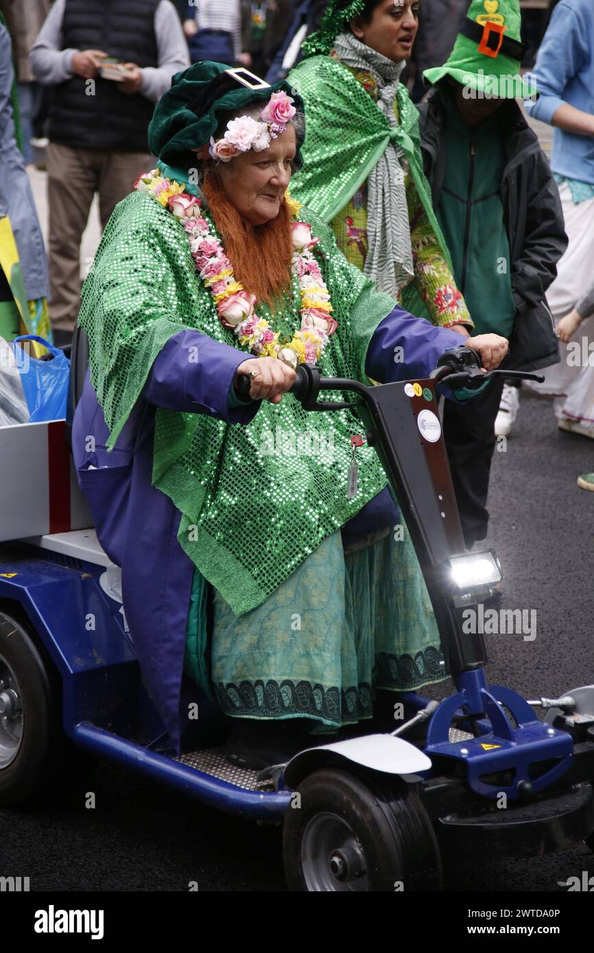 17. März 2024, London, UK St. Patrick's Day Parade London die jährlich ...