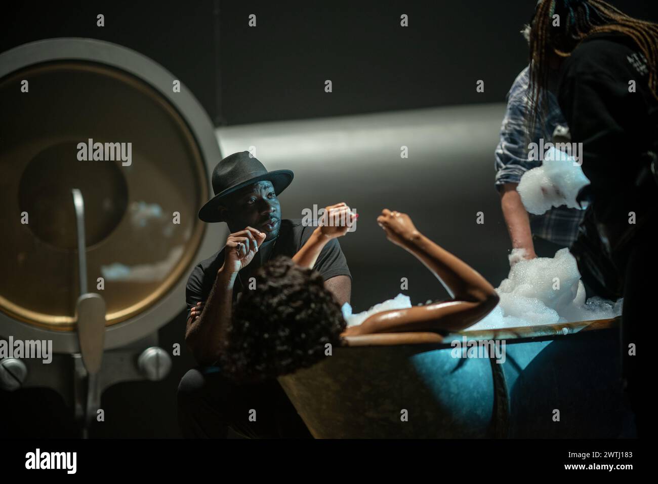 Blitz bazawule -Fotos und -Bildmaterial in hoher Auflösung – Alamy