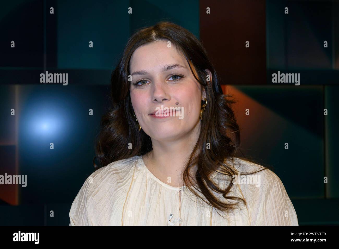 Tara-Louise Wittwer - WasTaraSagt - Autorin, Kulturwissenschaftlerin ...