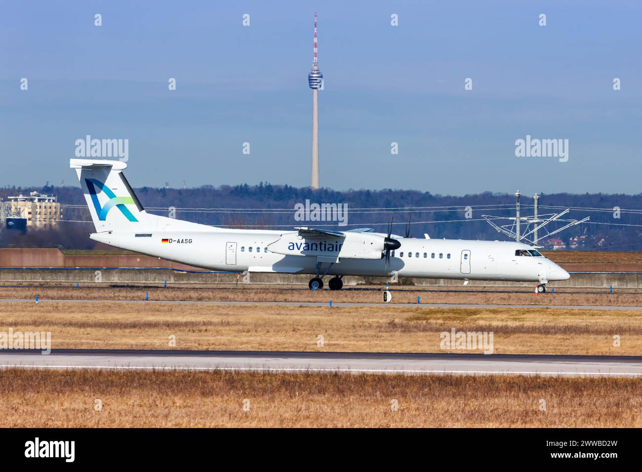 De havilland dash dhc 8 q400 -Fotos und -Bildmaterial in hoher ...