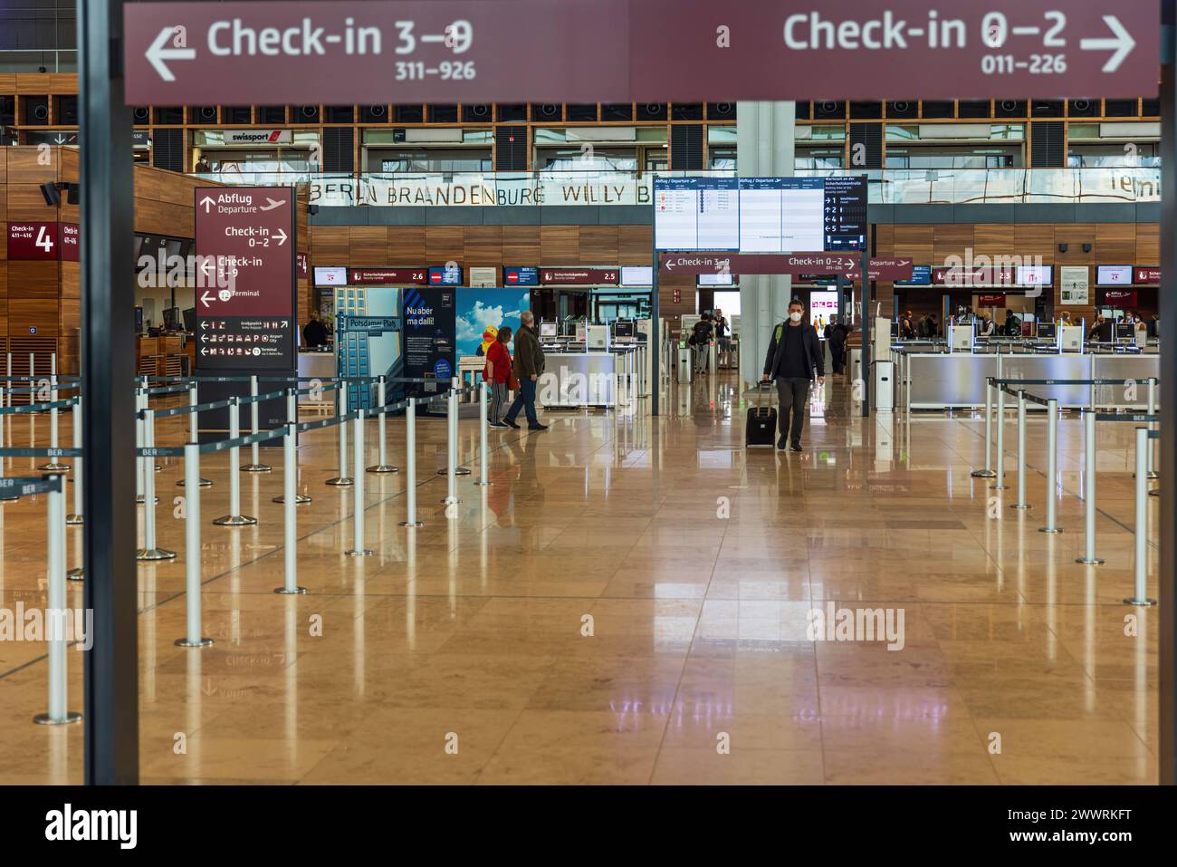 Terminal 1 ber -Fotos und -Bildmaterial in hoher Auflösung – Alamy