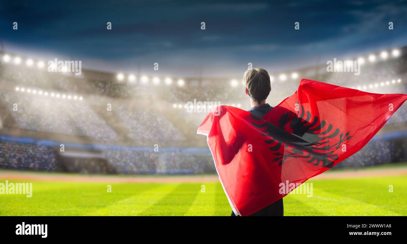 Albanian fans -Fotos und -Bildmaterial in hoher Auflösung – Alamy