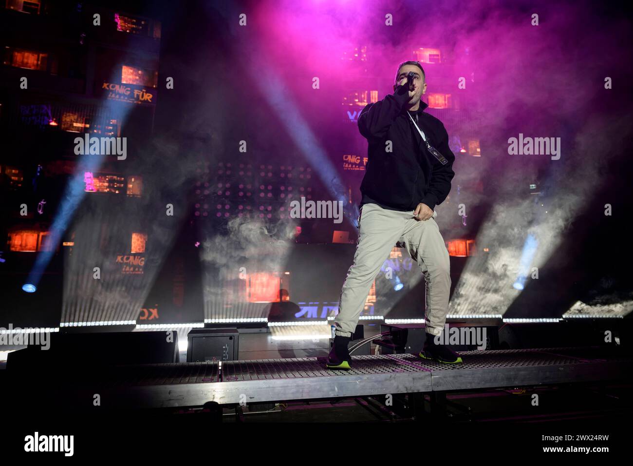 Bushido KÖNIG FÜR IMMER Tour 2024 live in der Olympiahalle, München am ...