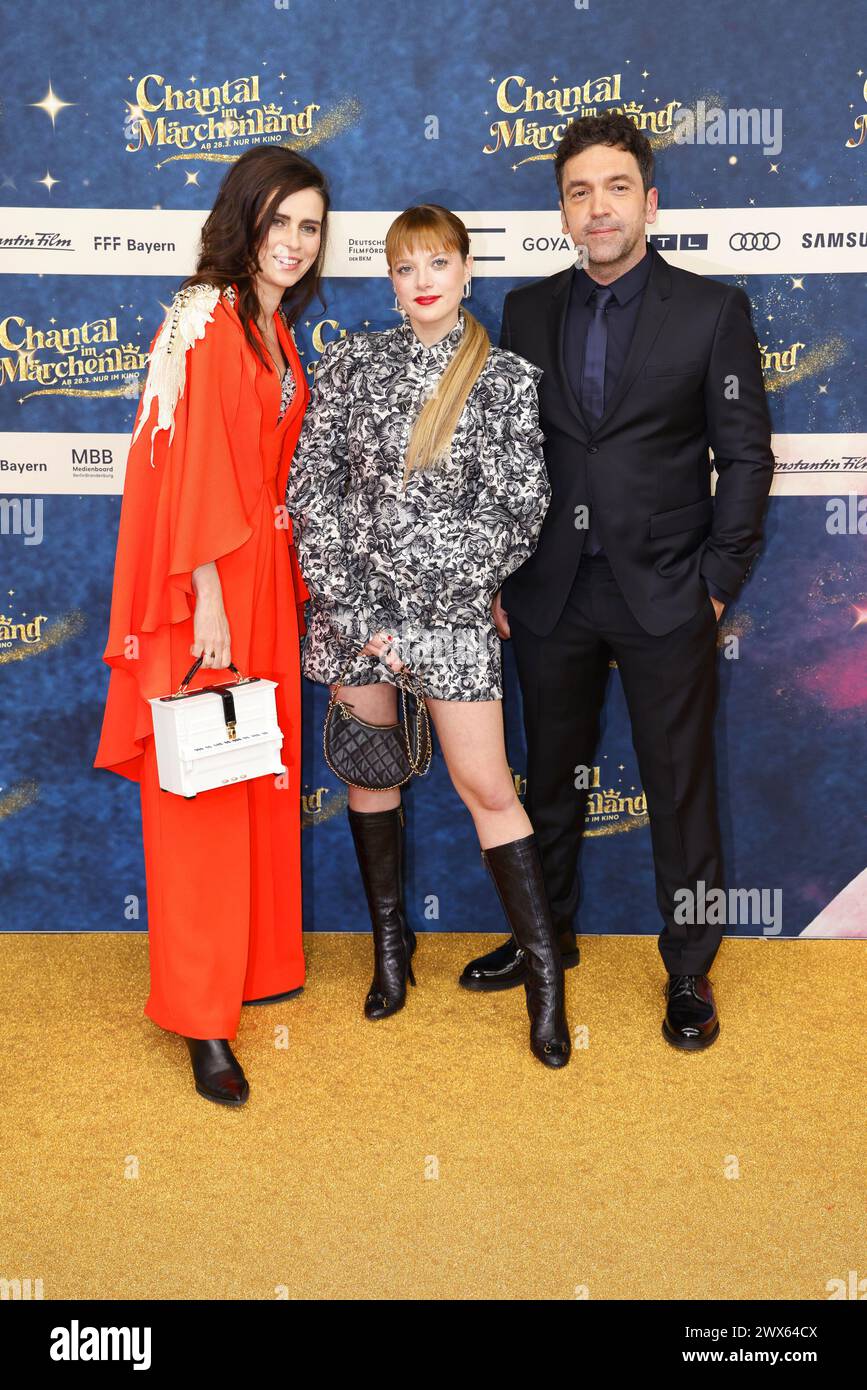 Nora Tschirner, Jella Haase und Bora Dagtekin bei der „Chantal im ...