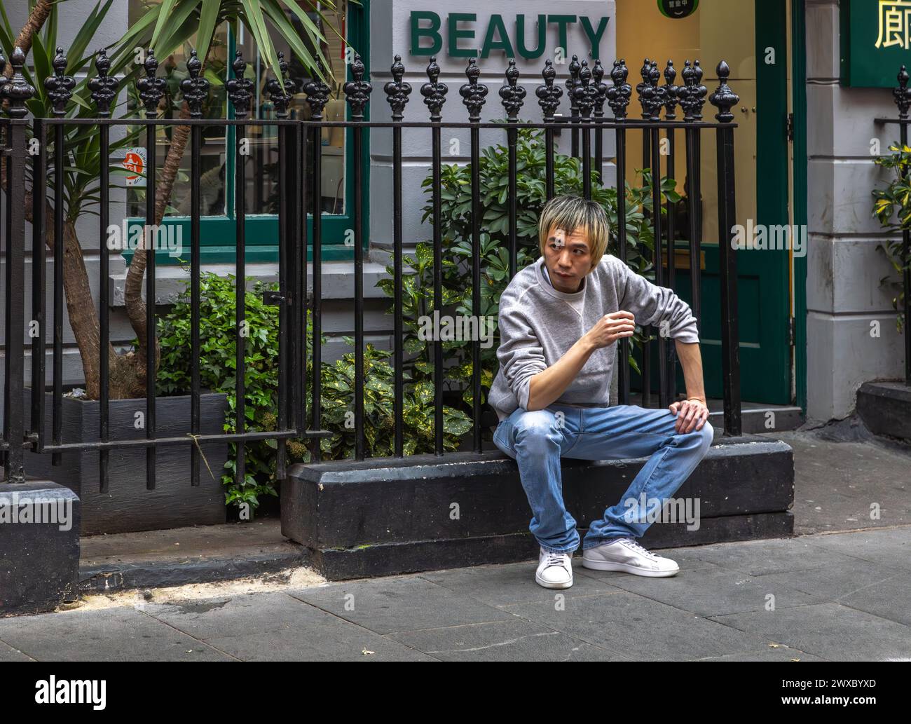 Quit smoking ashtray -Fotos und -Bildmaterial in hoher Auflösung – Alamy