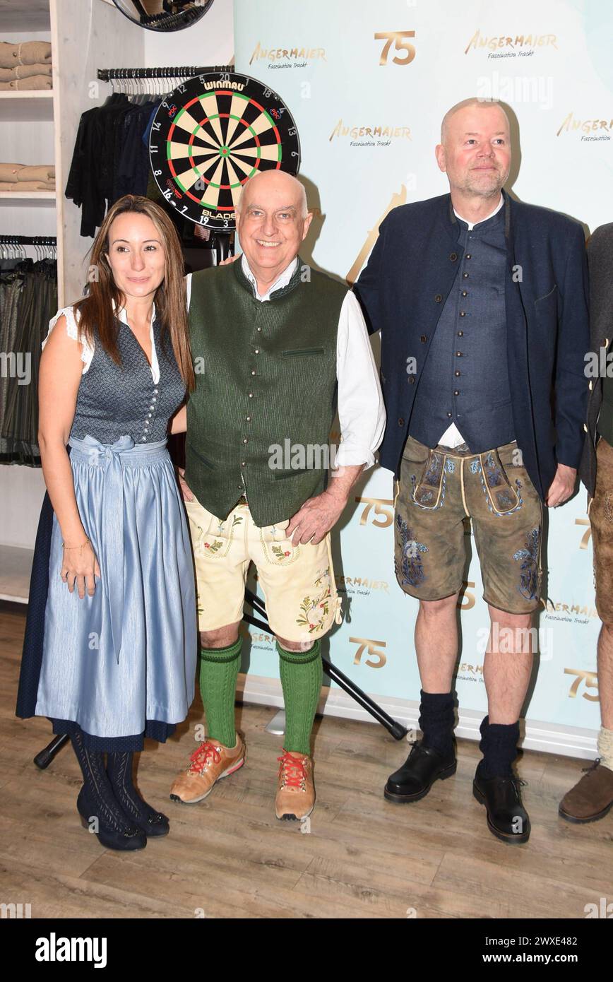 Julia Van Barneveld Dr Axel Munz Angermaier Trachten Raymond van ...