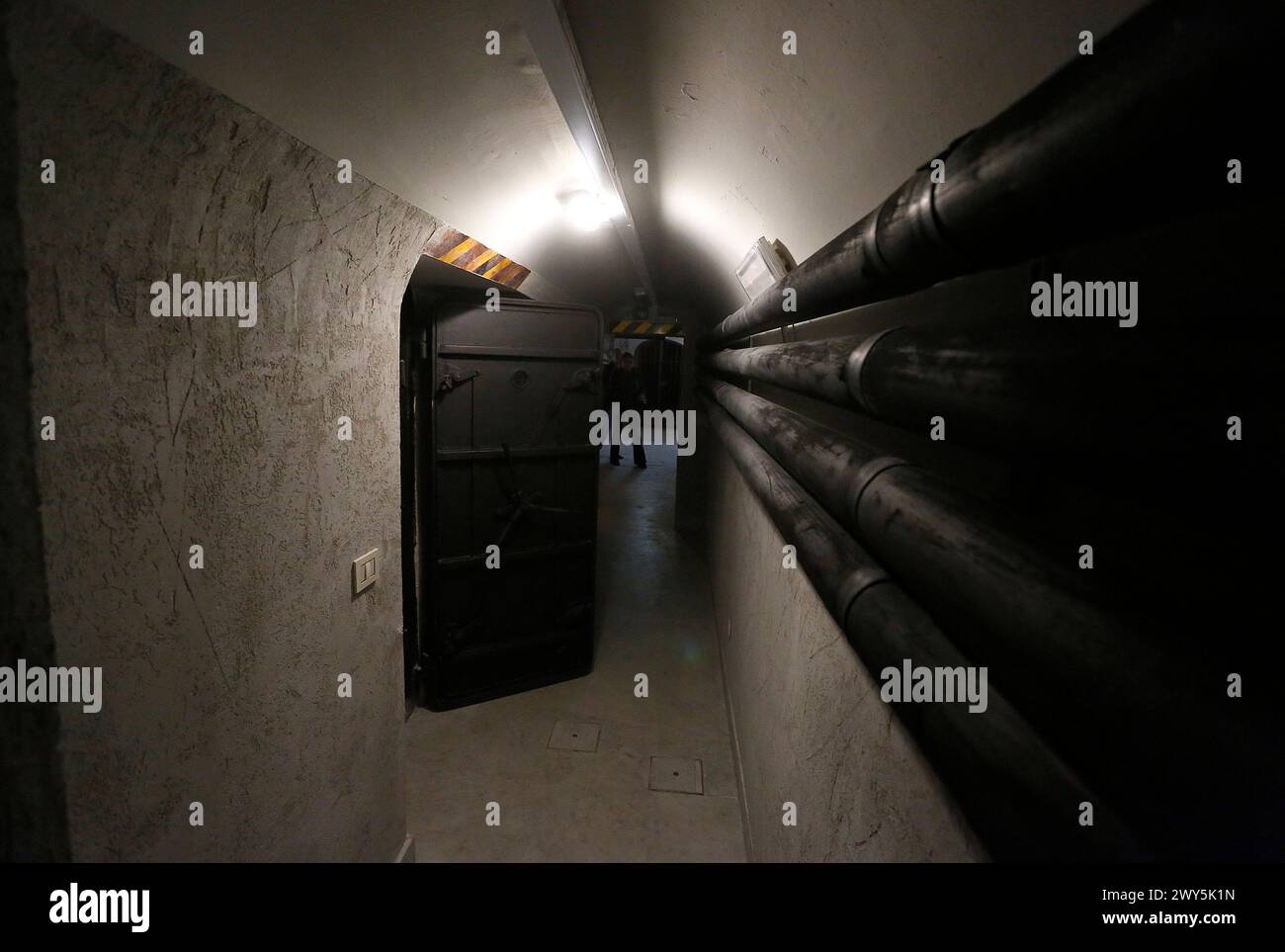 Rom, Italien. April 2024. Rom, Wiedereröffnung des Luftschutzbunker und ...