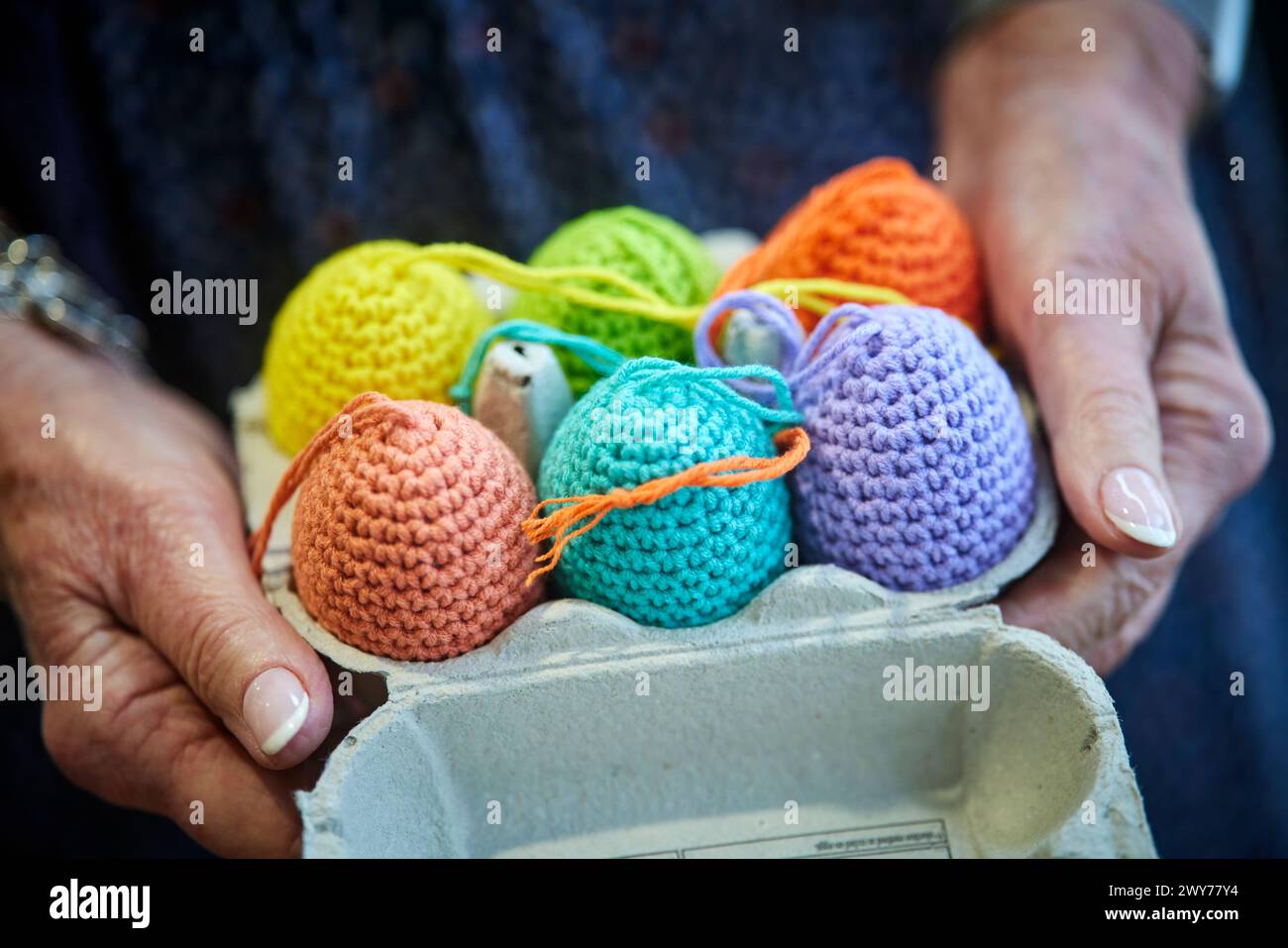 Ostern stricken -Fotos und -Bildmaterial in hoher Auflösung – Alamy