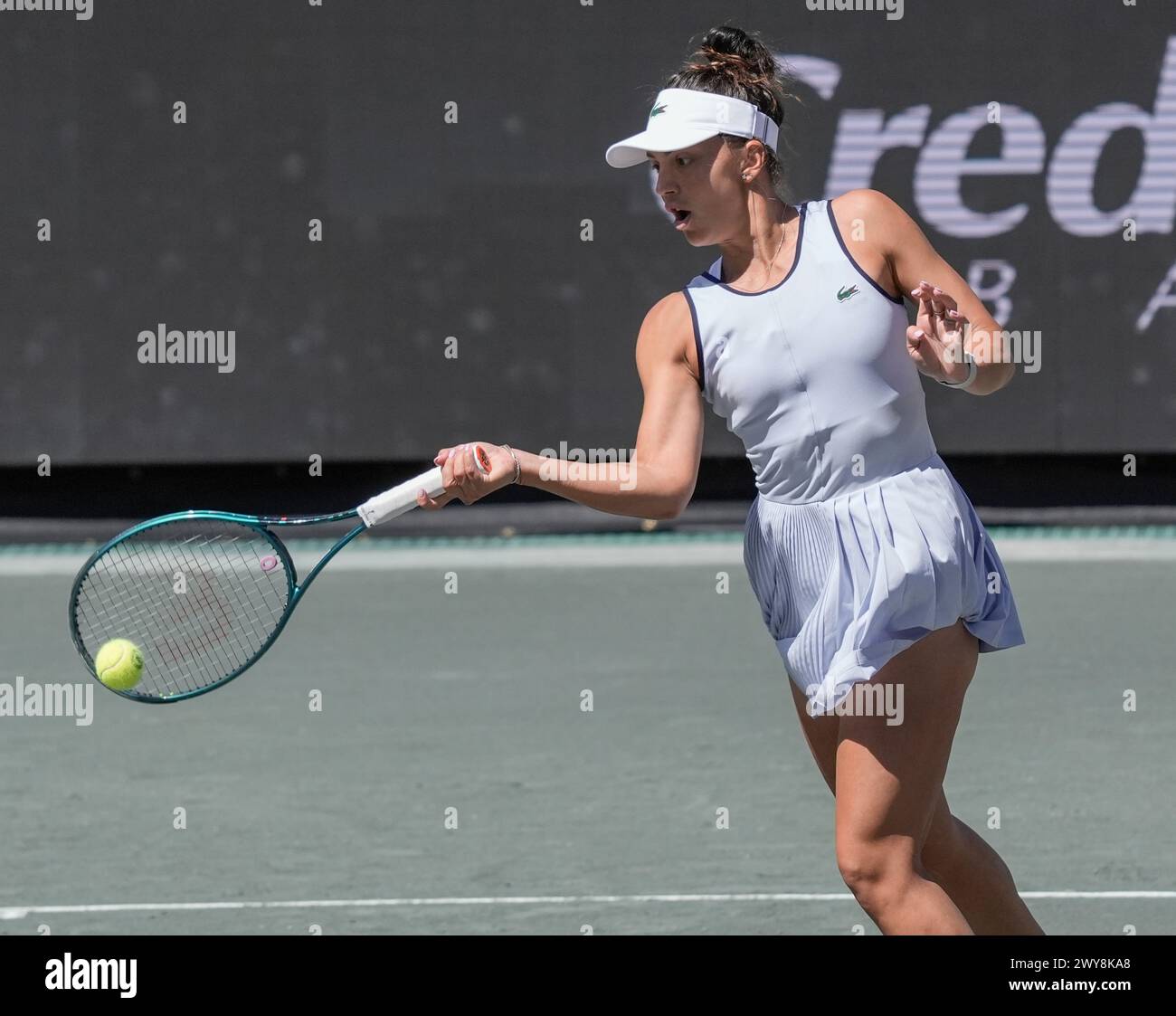 4. April 2024: Jaqueline Cristian (ROU) besiegte Emma Navarro (USA) bei ...