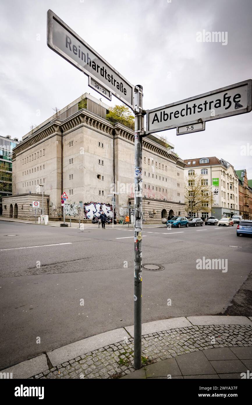 Berlin Mitte : Bunker / Hochbunker Reinhardtstraße / Albrechtstraße mit ...