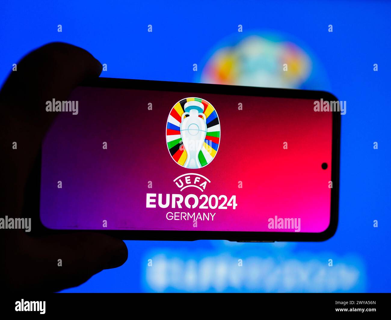 Deutschland - 5. April 2024: In dieser Fotoabbildung wird das Logo der ...