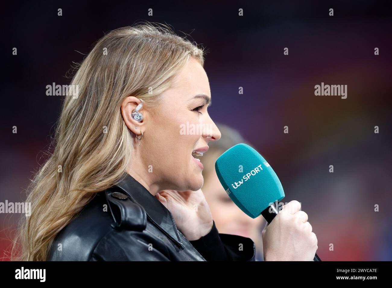 Moderatorin Laura Woods vor der Qualifikationsrunde der UEFA Women's ...