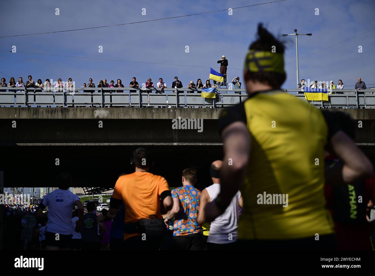 Prag, Tschechische Republik. April 2024. Der Prager Halbmarathon 2024 ...