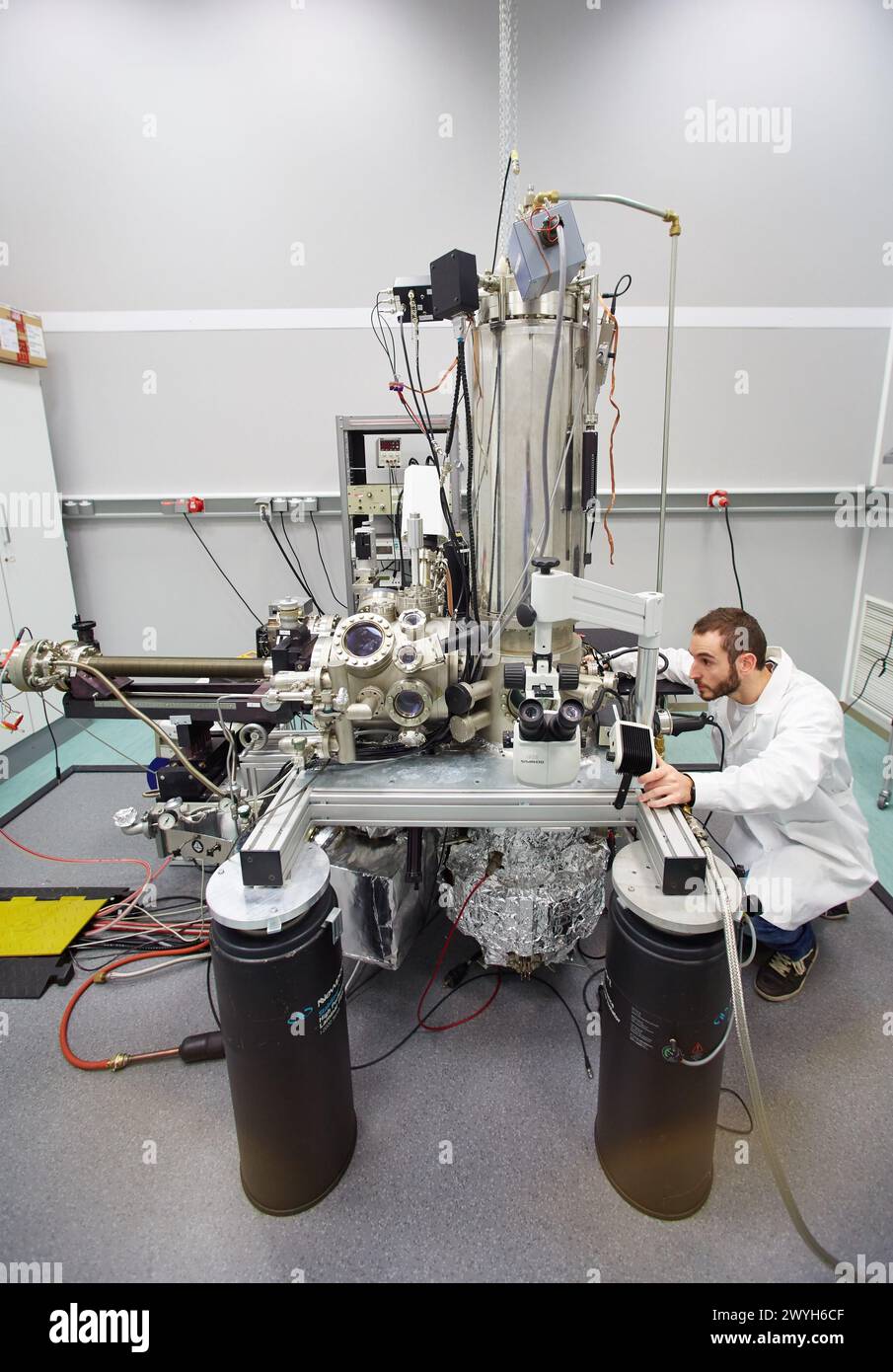 Forschung zur Erforschung der Gesetze von Magnetismus, Optik und ...