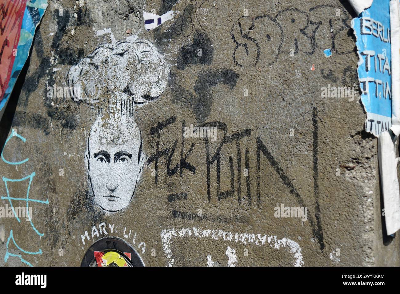 Graffiti mit Putin und Atompilz Graffiti mit Putin und Atompilz, 06.04. ...