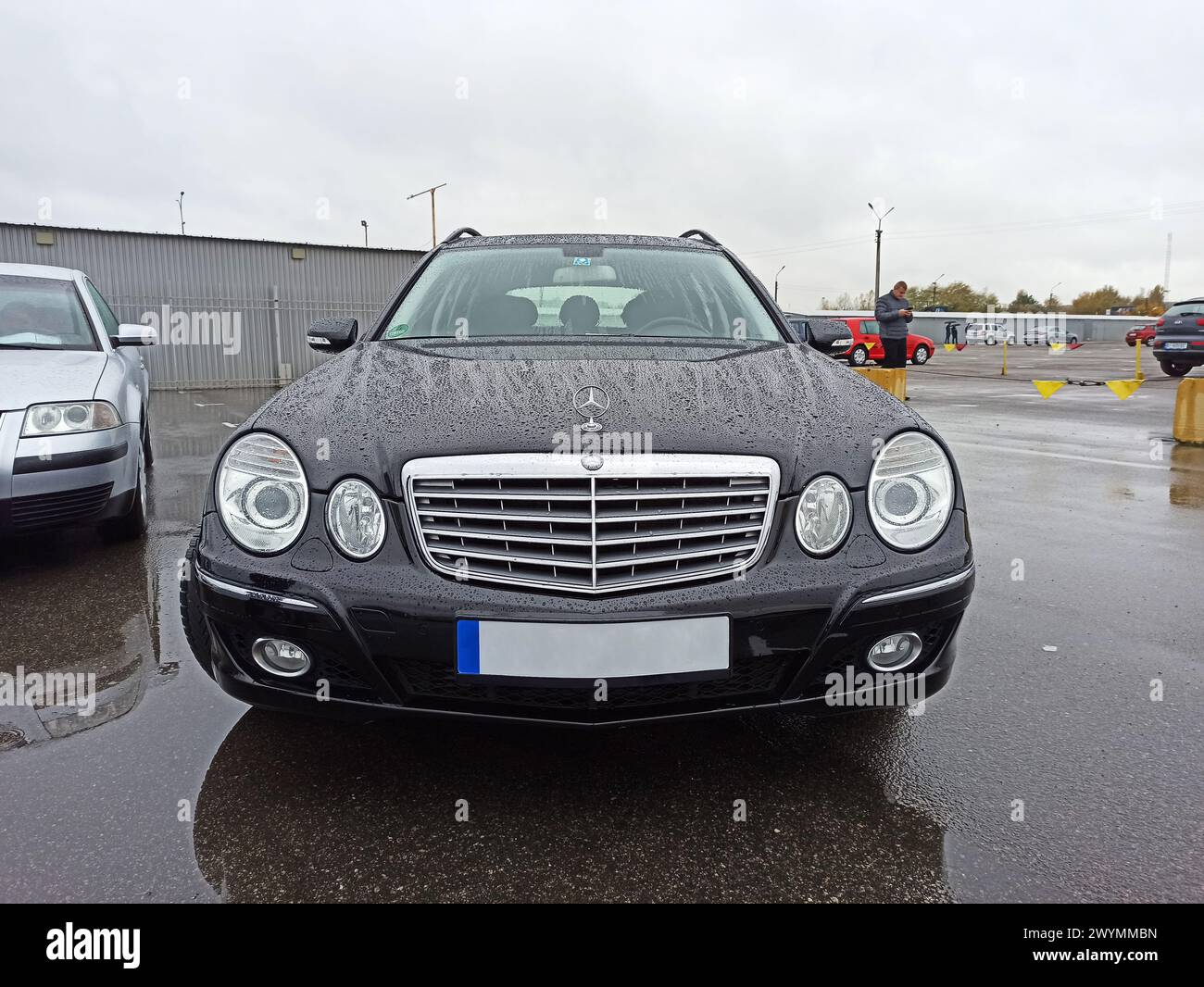 Klassische mercedes e klasse -Fotos und -Bildmaterial in hoher Auflösung – Alamy