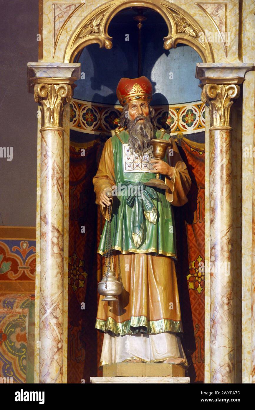 St. Zacharius, Statue auf dem Hauptaltar in der Pfarrkirche der ...