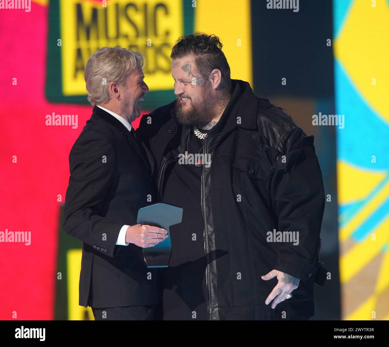 Billy Bob Thornton präsentiert und Jelly Roll nimmt den Video of the ...