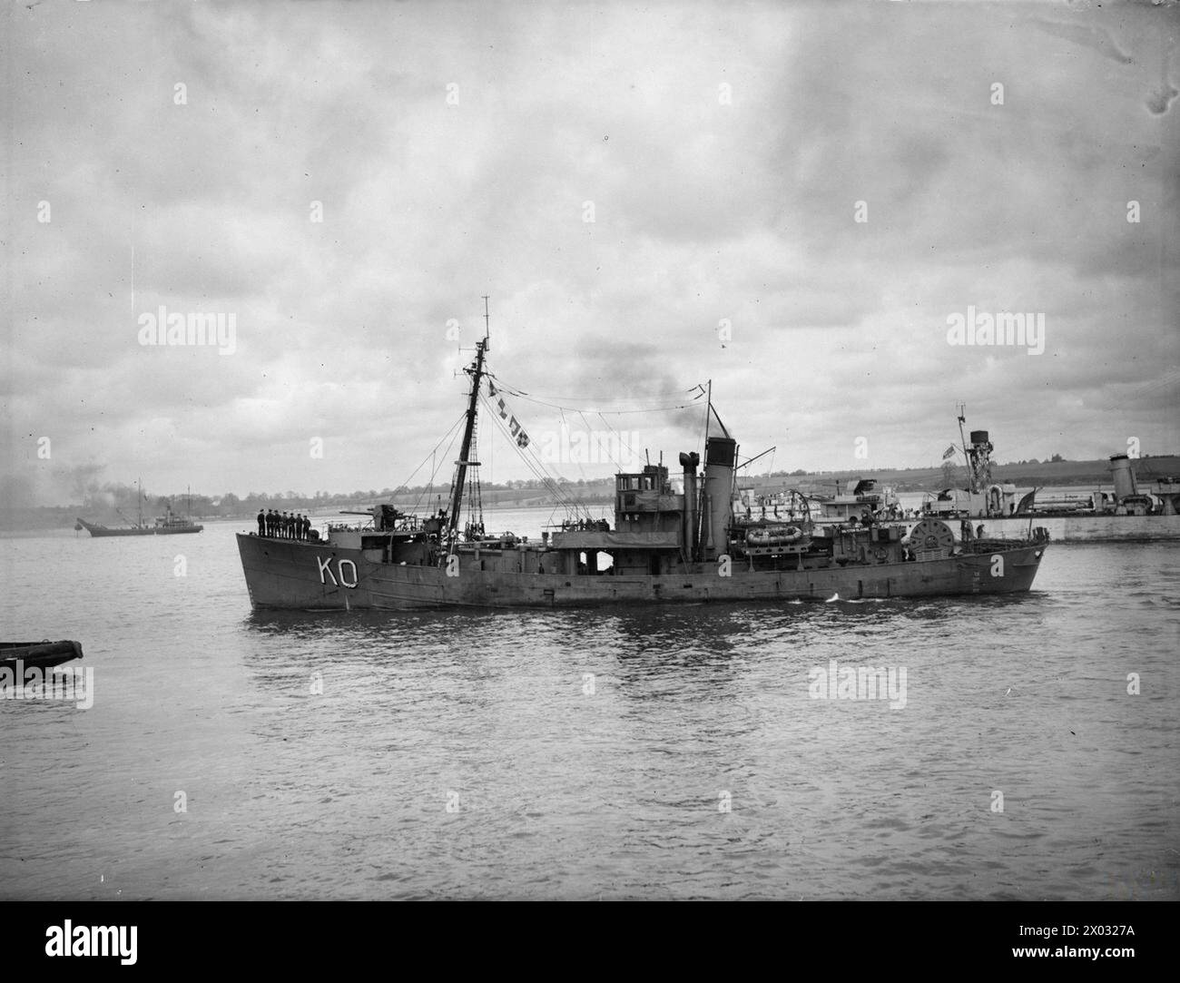 DAS KO-SCHIFF, HMS KINGSTON OLIVIN. 1. APRIL 1944, HARWICH. DIE ANTI-U ...