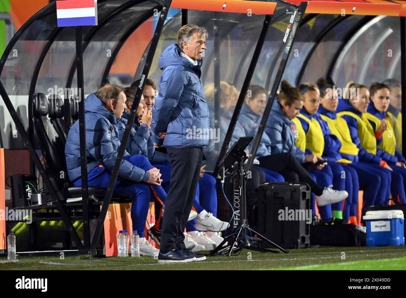 BREDA - Holland-Trainer Andries Jonker beim Qualifikationsspiel der ...
