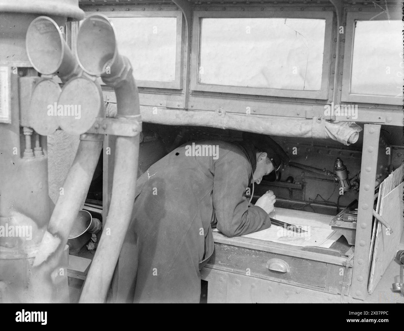 AN BORD DES SCHLACHTSCHIFFS HMS RODNEY. SEPTEMBER 1940, OFFIZIERE UND ...
