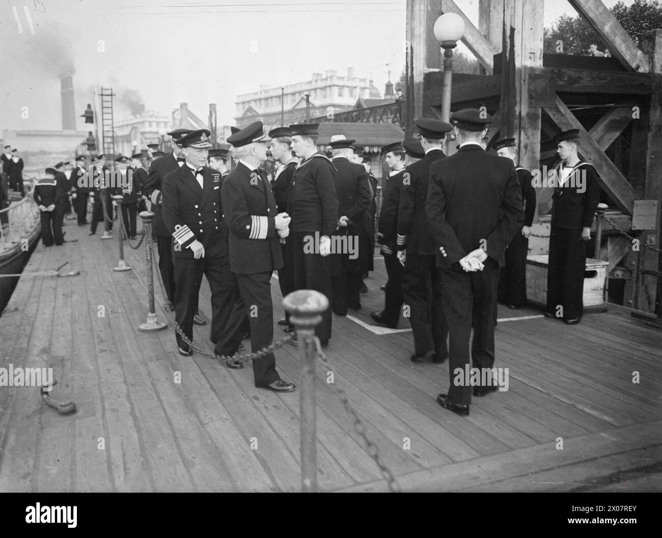 Am 23. September 1943 wurde Colonel Frank Knox, US Navy Secretary, bei ...