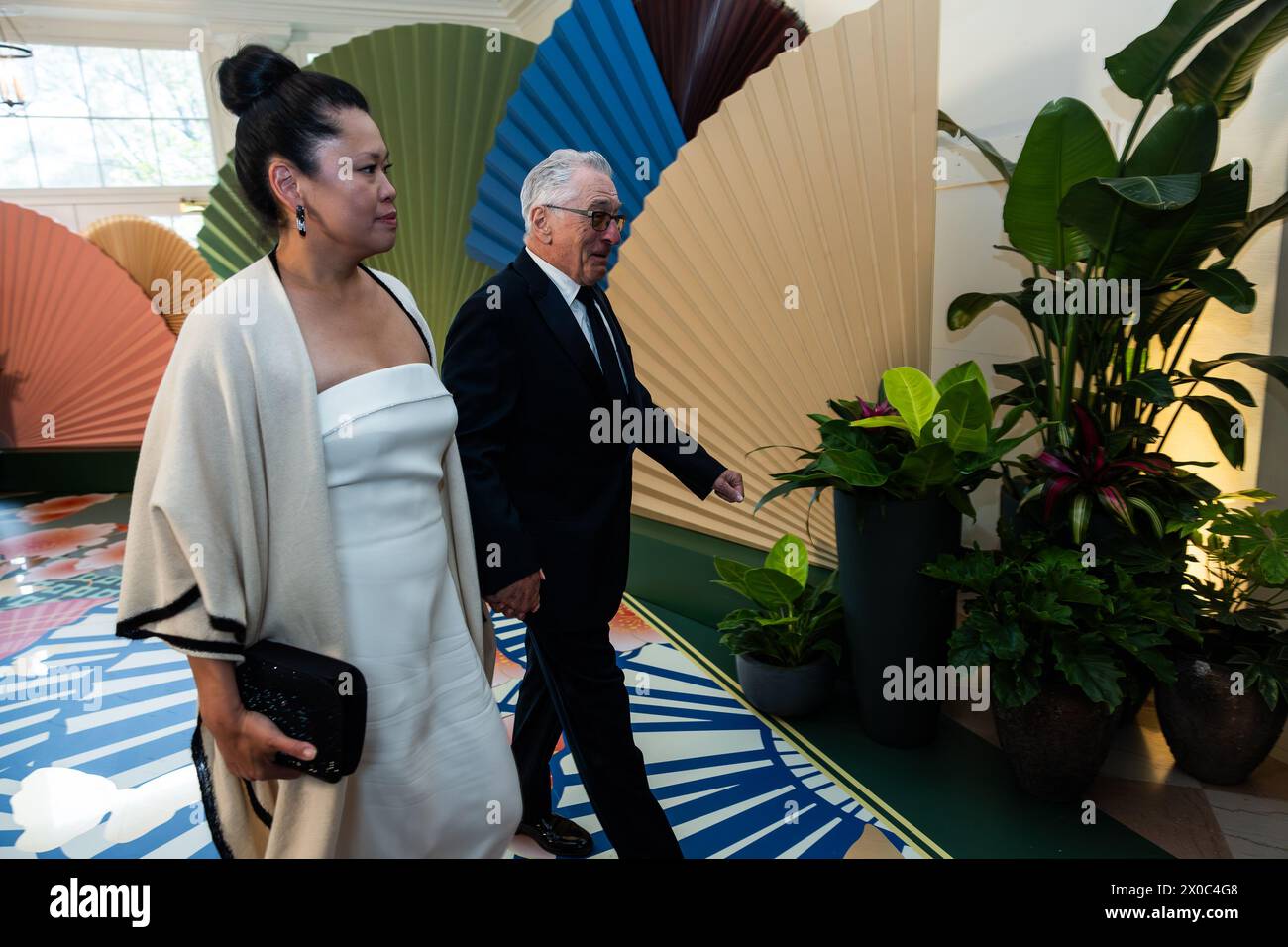 Herr Robert de Niro und Frau Tiffany Chen kommen am Mittwoch zum ...