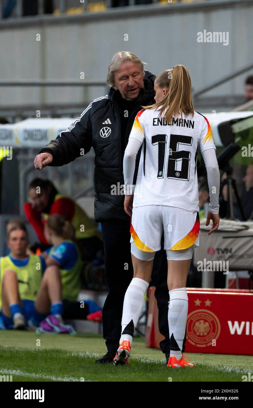 Aachen, Deutschland. April 2024. Aachen, 09. April 2024: Cheftrainer ...