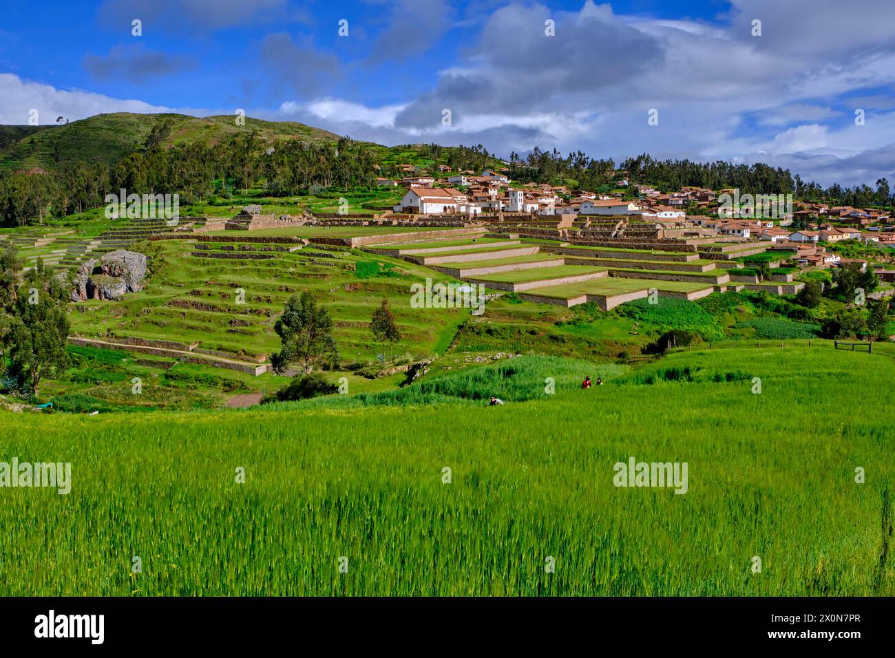 Peru, Provinz Cuzco, das Heilige Tal der Inkas, Chinchero, das spanische Dorf, das auf den ...