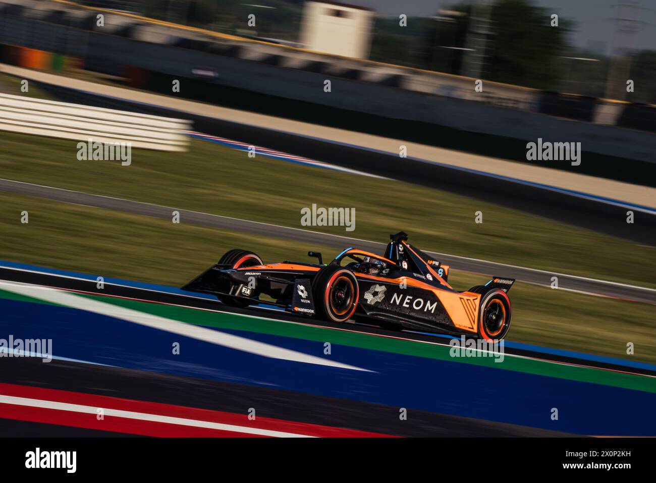 Neom mclaren formula e -Fotos und -Bildmaterial in hoher Auflösung – Alamy