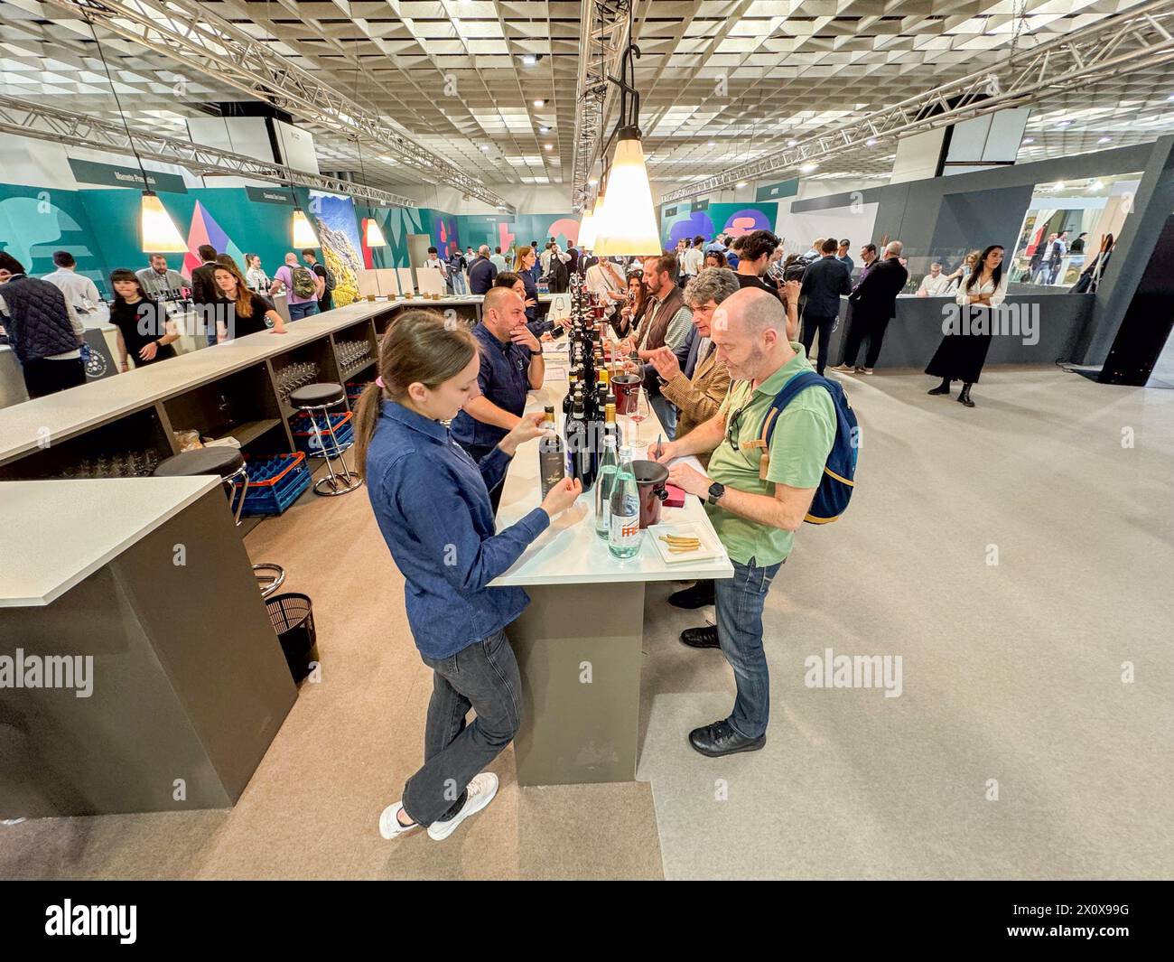 Vinitaly 2024 -Fotos und -Bildmaterial in hoher Auflösung – Alamy