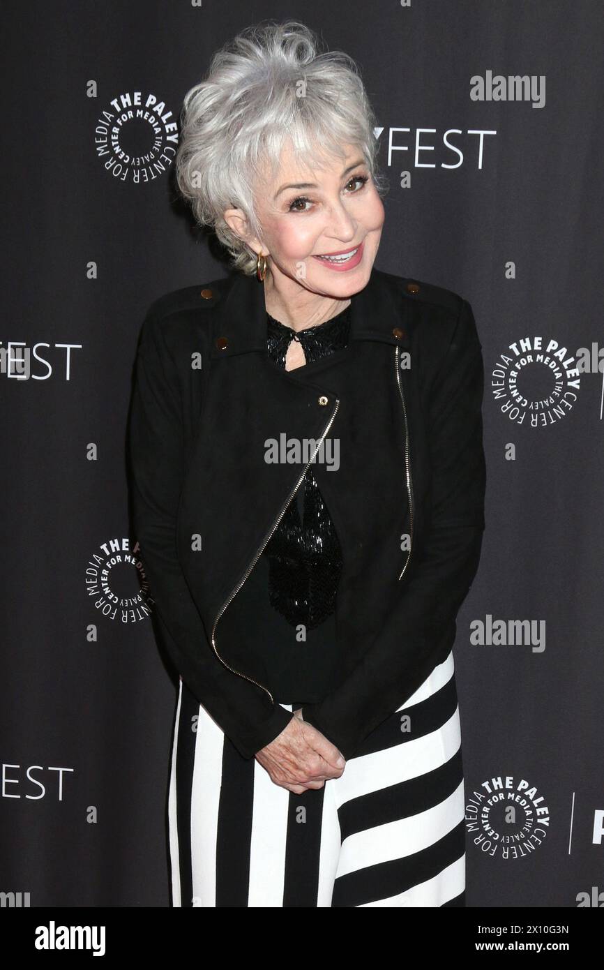 LOS ANGELES - 14. April: Annie Potts beim PaleyFEST 2024 - Young ...