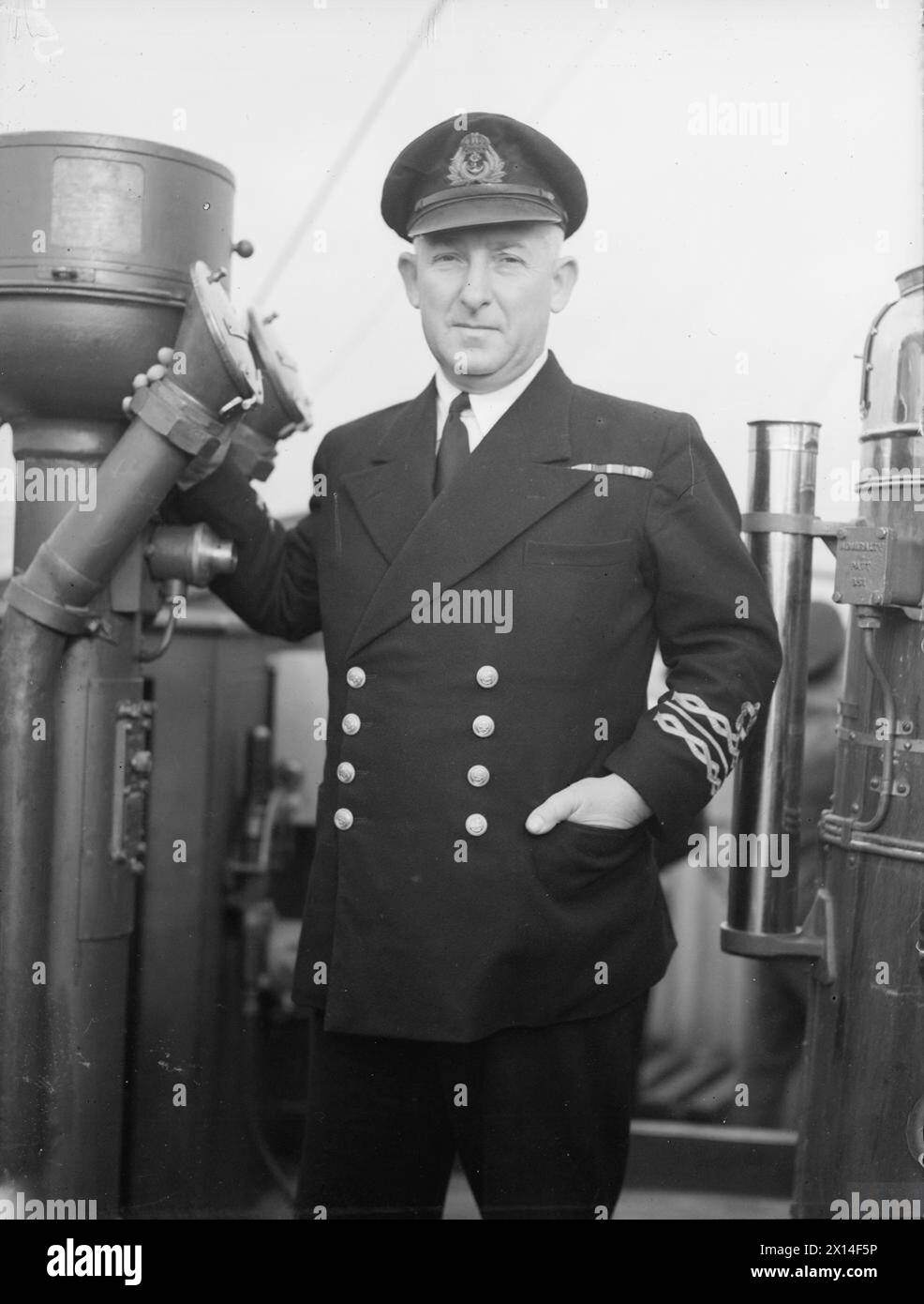 HMS HELMSDALE, FREGATTE DER RIVER-KLASSE UNTER DEM KOMMANDO VON LIEUT ...