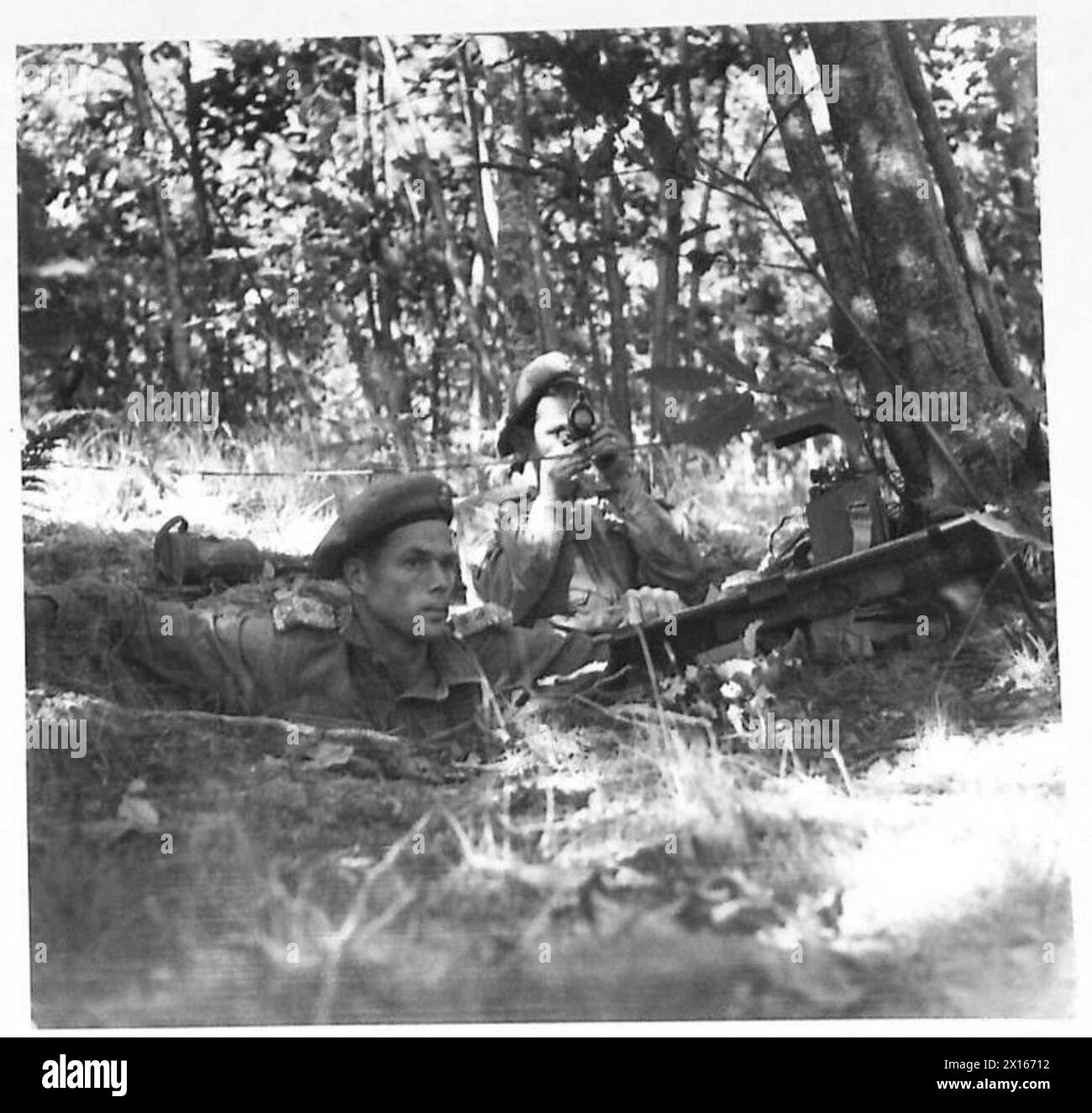 5. ARMEE: VERSCHIEDENE - zwei Südafrikaner, die den OP der 19/68 Bty ...