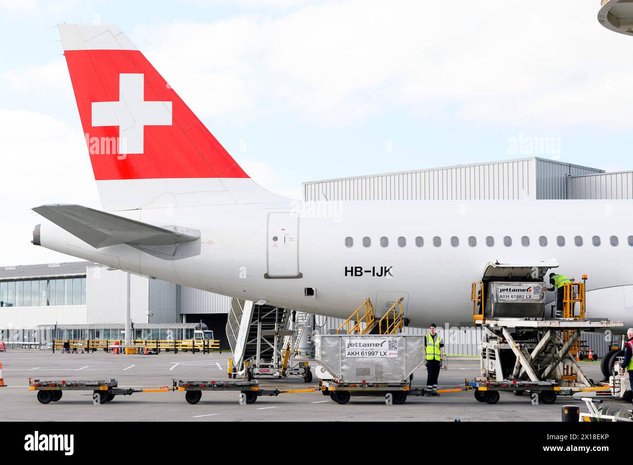 Flughafen edinburgh schweizer flugzeuge -Fotos und -Bildmaterial in ...